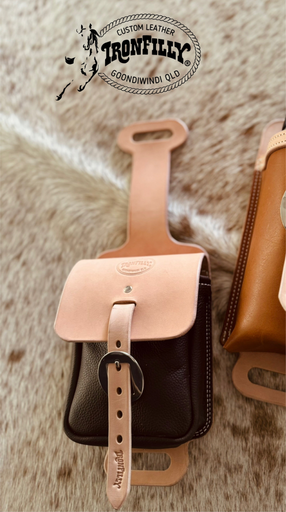 The Sidekick- Rear Cinch Pouch – IRON FILLY Custom Leather